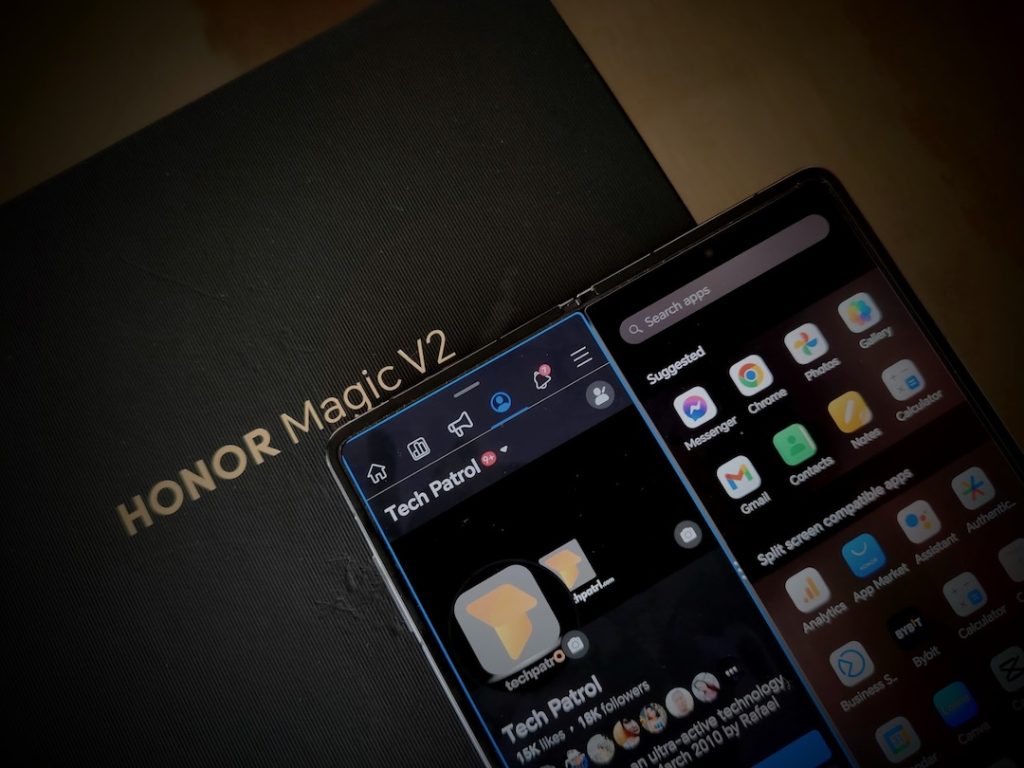Uncover the key features of HONOR Magic V2 that influencers are keeping ...