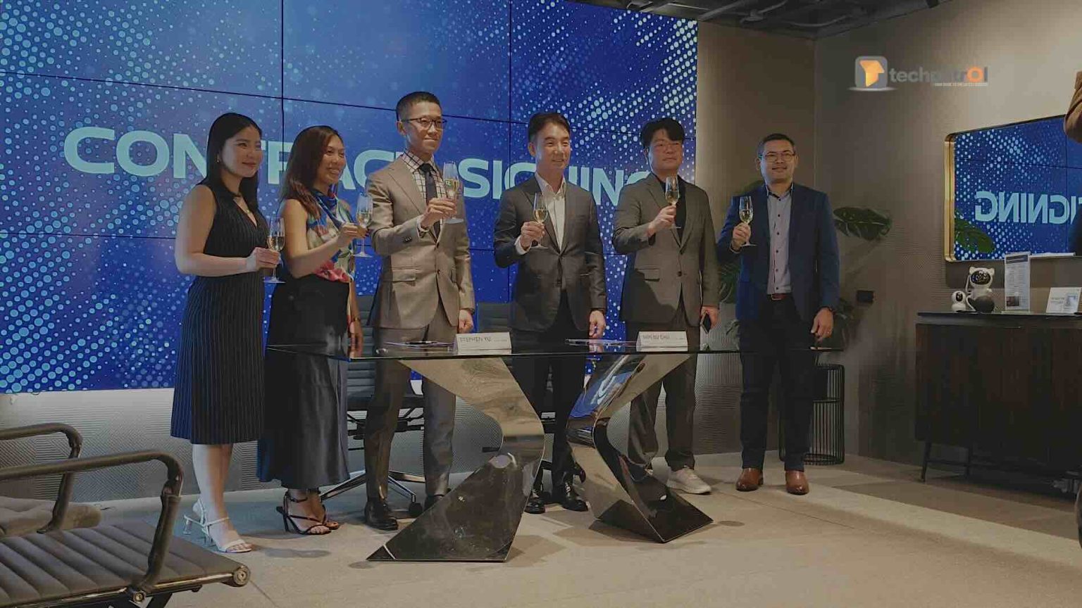 Samsung launches with Versatech through media engagement in the ...